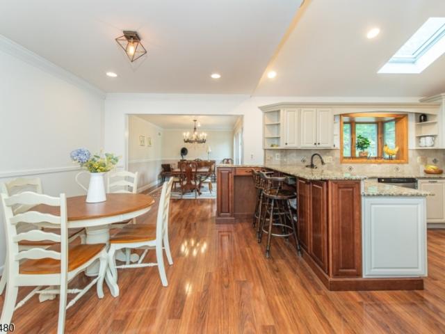 30 Woodland Rd