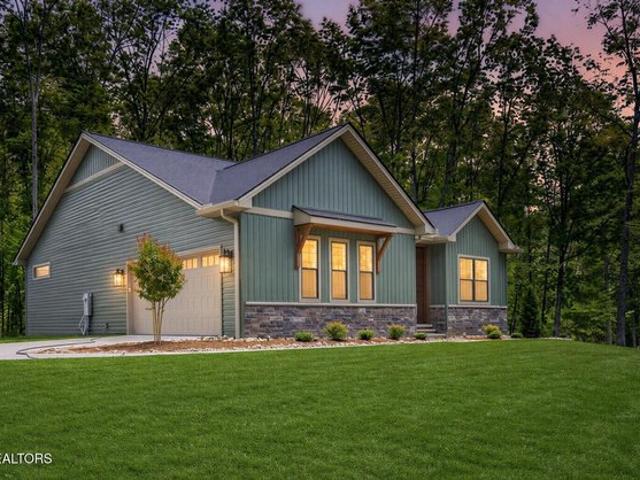 30 Andover Ln, Crossville, TN 38558