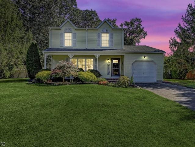 30 Anita Dr