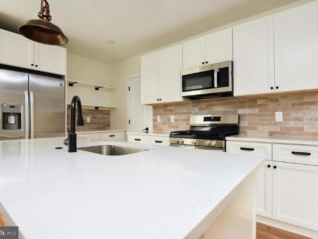 30 APT B Trading Post Way