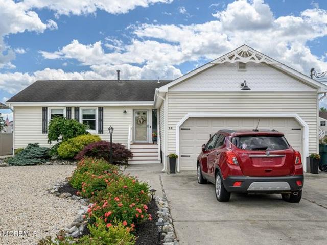 30 Atlantis Blvd, Little Egg Harbor, NJ 08087
