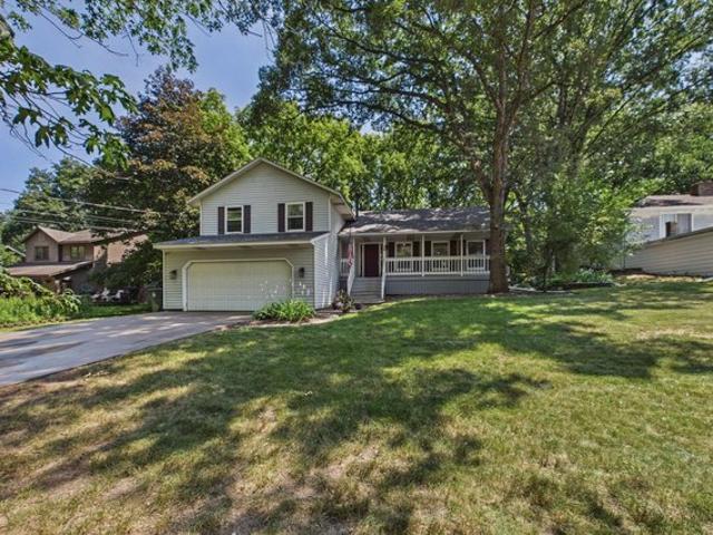 30 B St, Saint Paul, MN 55106
