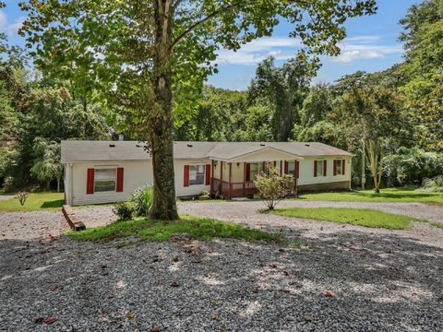30 Barker St, Clarksville, TN 37040