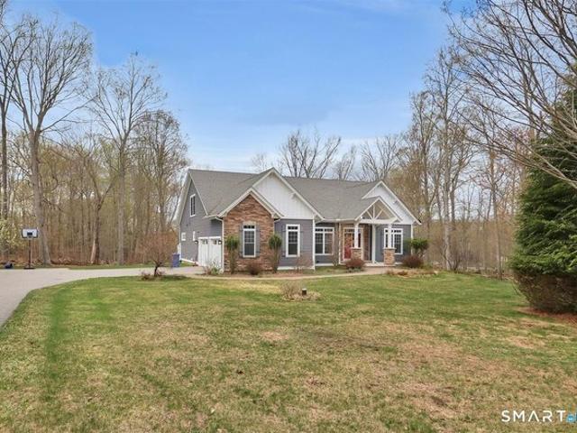 30 Beacon Hill Dr, Mansfield, CT 06268
