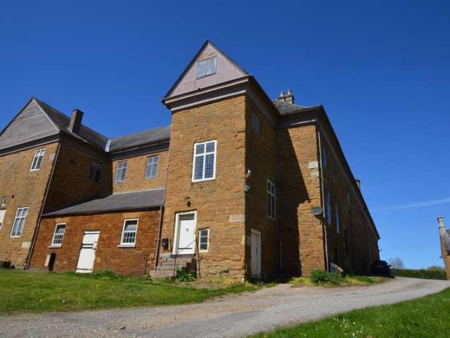 30 Bedroom Flat