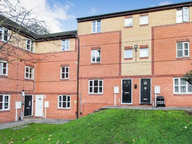 30 Bedroom Town House