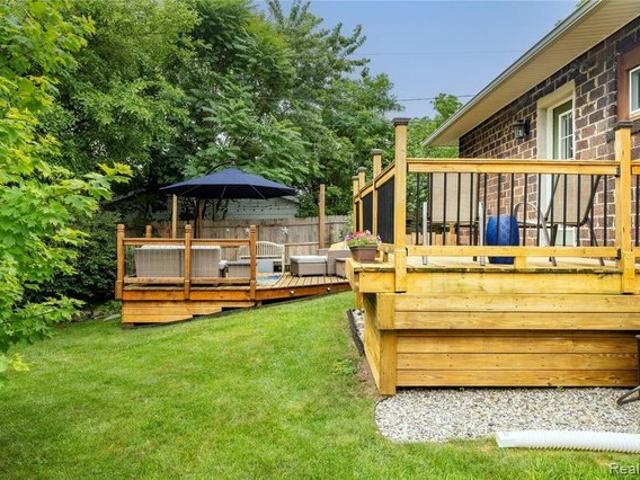 30 Beebe St, Lake Orion, MI 48362