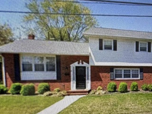30 Bertrand Dr, Dover, DE 19904
