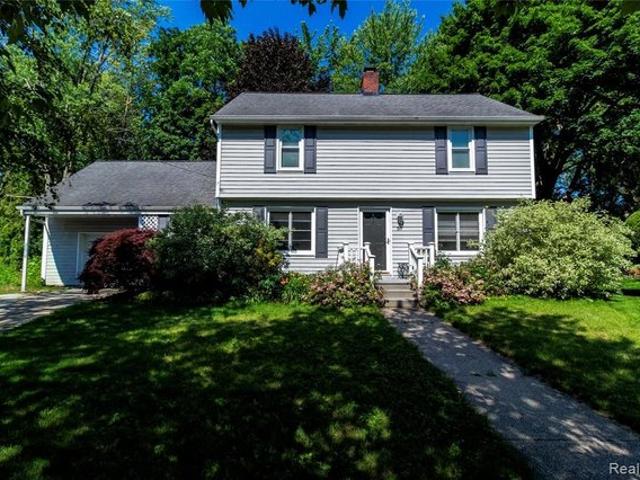 30 Brown Ct, Midland, MI 48640