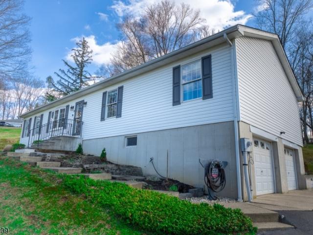 30 Buttzville Rd