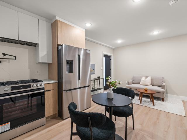 30 Cambridge Ave # 4