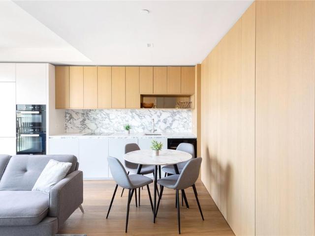 30 Casson Square, Southbank Place, SE1 1 bed apartment to rent £3,900 pcm £900 pw