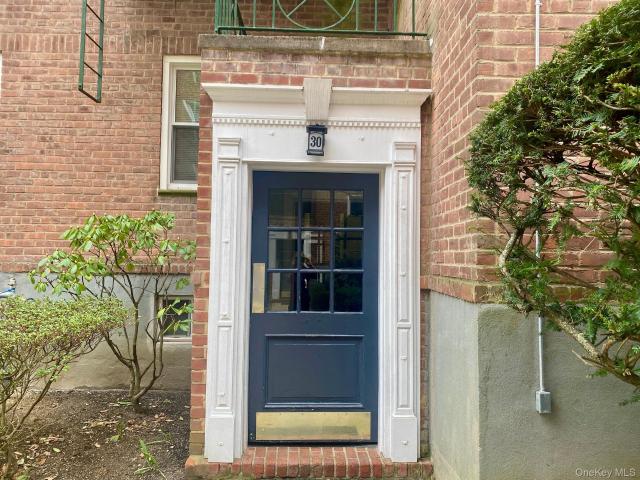 30 Catheral Avenue 4A