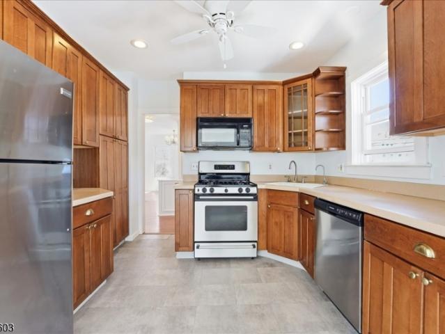 30 Central Ave, Unit 2, Caldwell, NJ 07006 | MLS #4011
