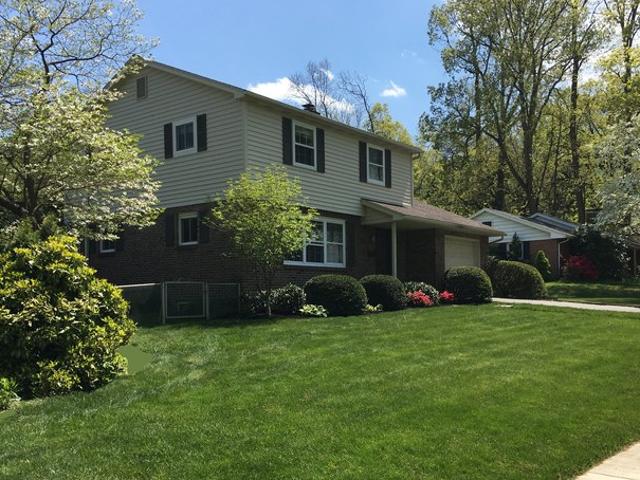 30 Cedarwood Rd, Wyomissing, PA 19610