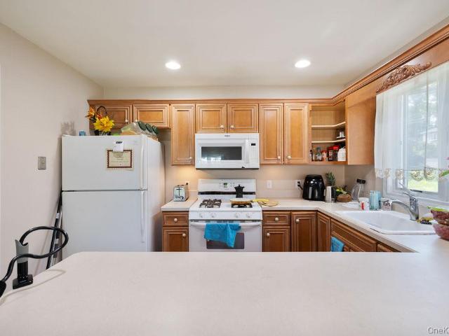 30 Chestnut St, Stony Point, NY 10980 | MLS #899771