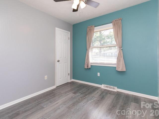 30 Compton Dr, Asheville, NC 28806 | MLS #4363