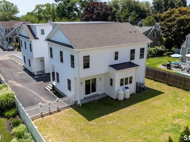 30 Country Rd, Fairfield, CT 06824