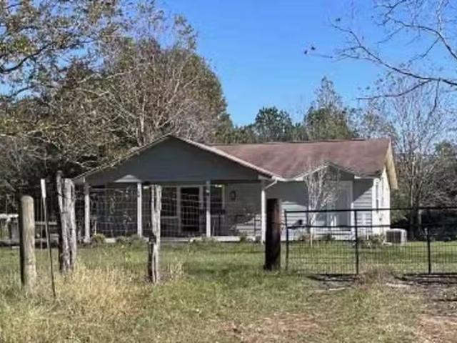 30 County Road 2119, Cleveland, TX 77327