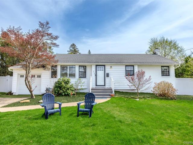 30 Clay Pitts Rd, Greenlawn, NY 11740 | MLS #991785