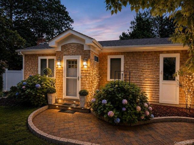 30 Classon Ave, Mastic, NY 11950