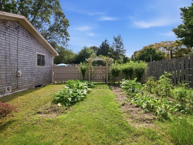 30 Crocker Rd