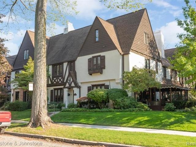 30 Cranford Ln, Grosse Pointe, MI 48230