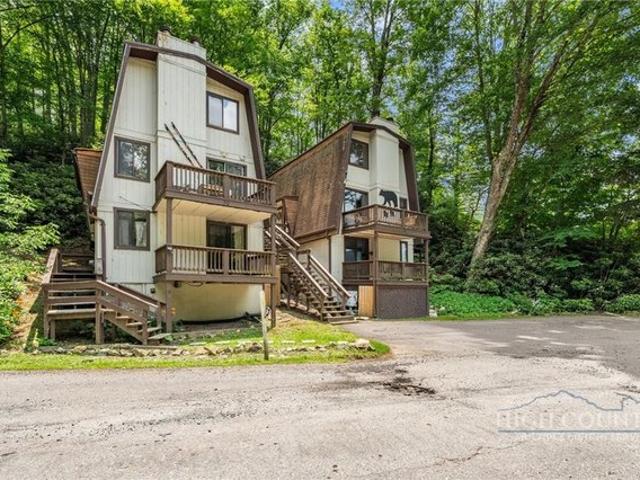 30 Creekside Dr Unit A, Banner Elk, NC 28604