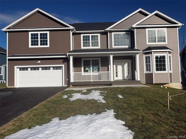 30 Dartmouth Dr, Poughkeepsie, NY 12603