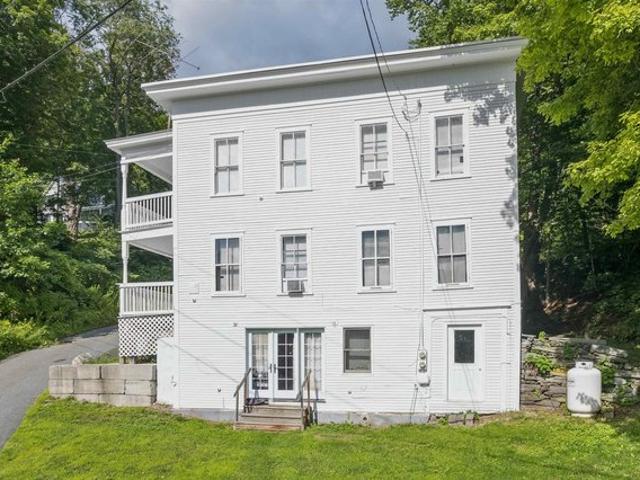 30 Densmore Dr, Bethel, VT 05032