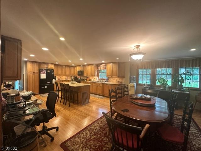 30 Dogwood Dr