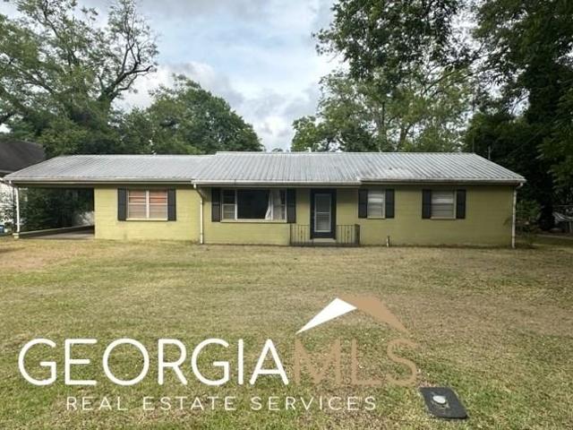 30 Dogwood Ln, Woodbury, GA 30293
