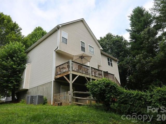 30 Double Brook Dr, Weaverville, NC 28787