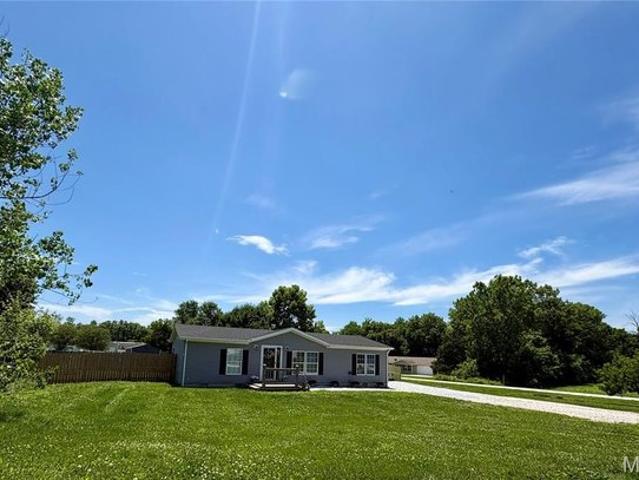 30 Dove Ct, Winfield, MO 63389