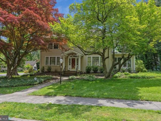 30 E Oak Ave, Moorestown, NJ 08057