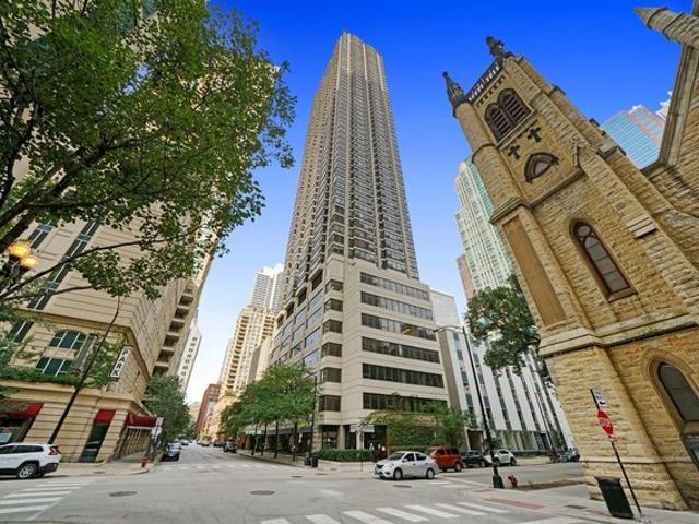 30 E Huron St Apt 1904, Chicago, IL 60611
