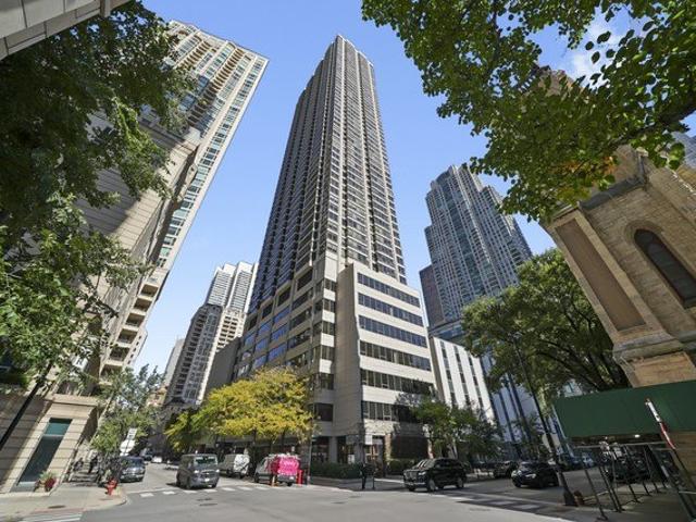 30 E Huron St Apt 2406, Chicago, IL 60611