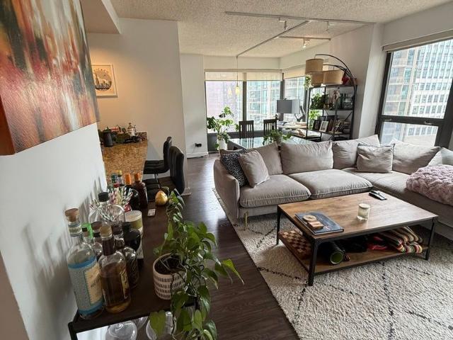 30 E Huron St 1104, Chicago, IL