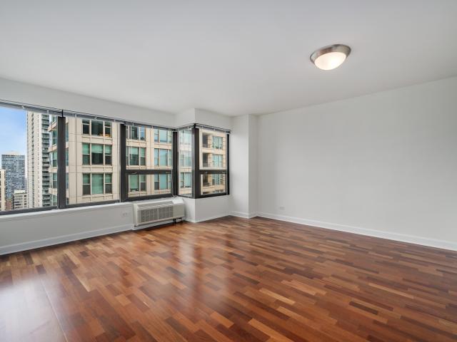 30 E Huron Street # 2406