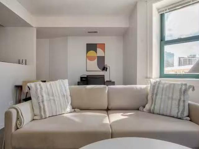 30 E Roosevelt Rd, South Loop 1 Bedroom 1 Bath