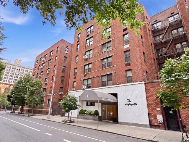 30 East 9th Street, Unit 3AA