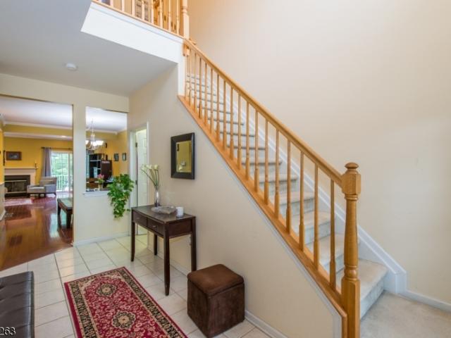 30 Emily Pl