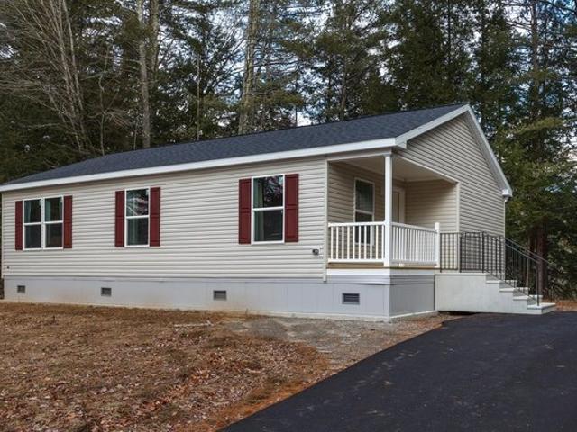 30 Evergreen Ln, Hopkinton, NH 03229