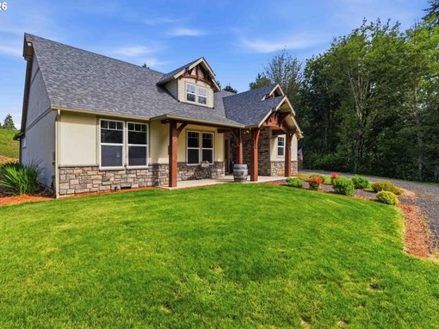 30 Forest Hts, Cathlamet, WA 98612