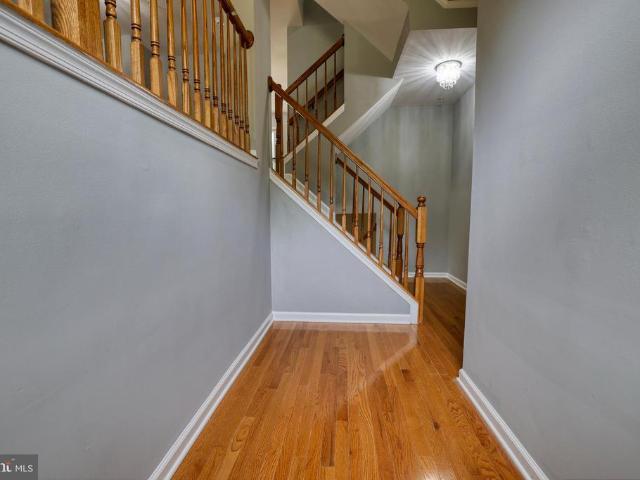 30 Flaxleaf Court