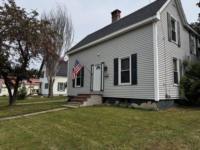 30 Franklin St, Calais, ME 04619