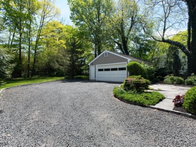 30 Gates Ave