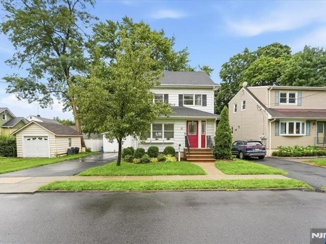 30 Genevieve Ave, Hawthorne, NJ 07506