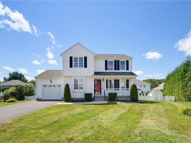 30 Gianna Dr, Cranston, RI 02921