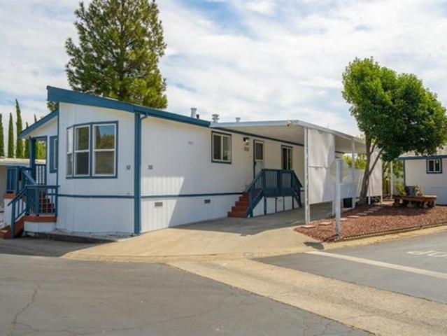 30 Goya Dr, Fairfield, CA 94534